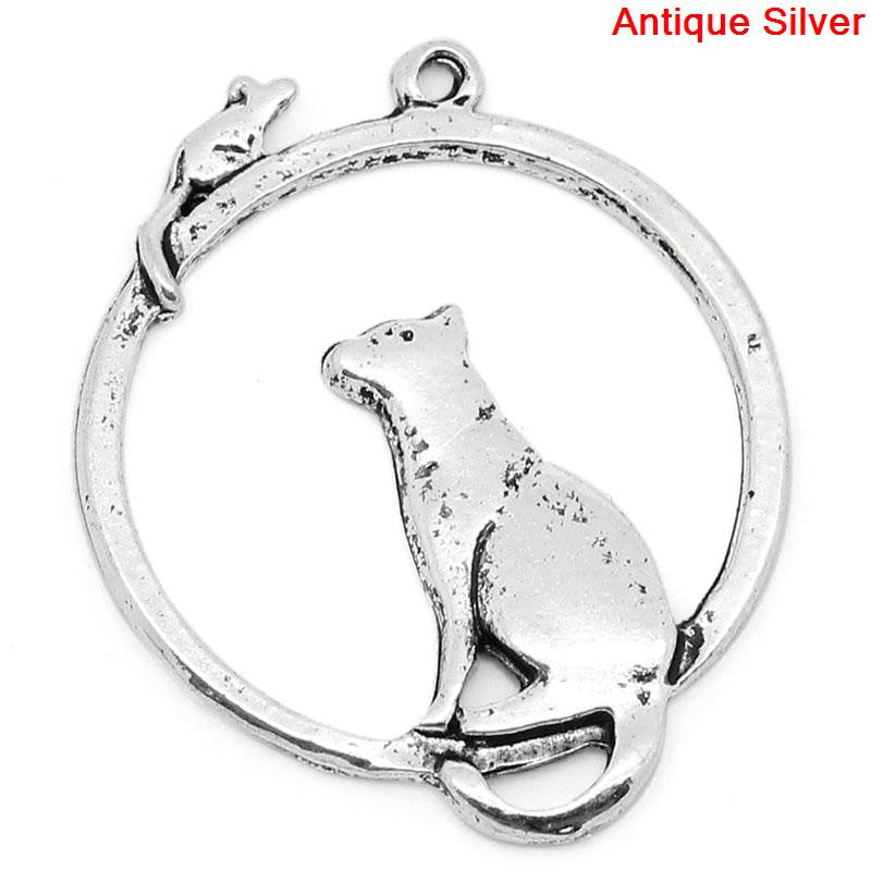 Cat and mouse pendant. – The Crafty Beggar